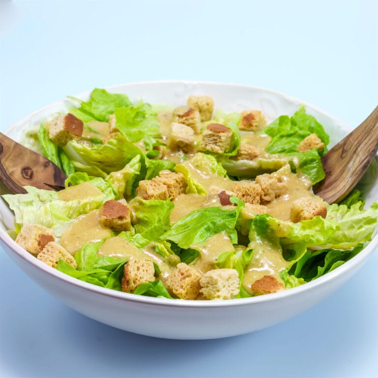 Ensalada César {Super Cremosa} (con VIDEO) | esdelicious.com